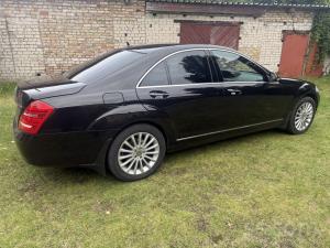 Melns Mercedes-Benz S 320 2009 Liepāja, ar dzinēja tilpumu 3.00 L un nobraukumu 234 tūkst. km par 6999 €, foto 6 vietnē AUTOMOTO.COM.LV