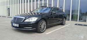 Черный Мерседес С 320 2011 в Вильнюс, объемом двигателя 2.99 л и пробегом 363 тыс. км за 8500 €, фото  на AUTOMOTO.COM.LV