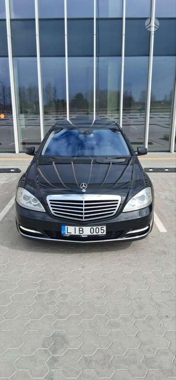 Melns Mercedes-Benz S 320 2011 Viļņa, ar dzinēja tilpumu 2.99 L un nobraukumu 363 tūkst. km par 8500 €, foto 6 vietnē AUTOMOTO.COM.LV