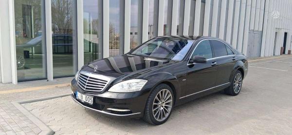 Melns Mercedes-Benz S 320 2011 Viļņa, ar dzinēja tilpumu 2.99 L un nobraukumu 363 tūkst. km par 8500 €, foto 7 vietnē AUTOMOTO.COM.LV
