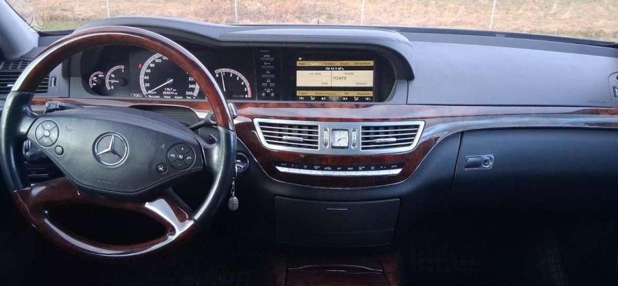 Black Mercedes-Benz S 320 2011 in Vilnius, with an engine capacity of 2.99 L and mileage of 363 thousand km for 8500 €, photo 16 on AUTOMOTO.COM.LV
