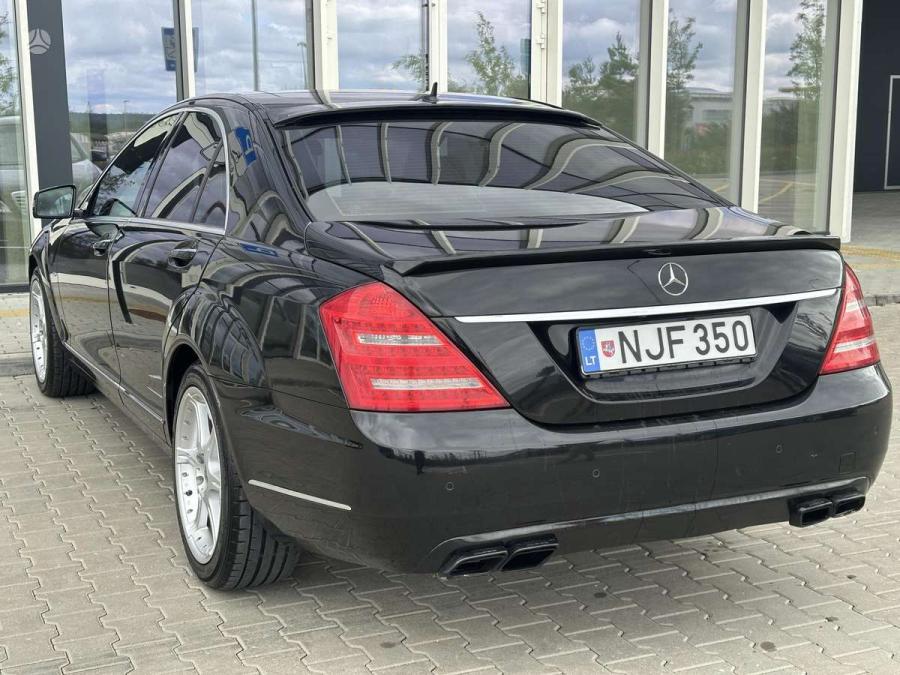 Melns Mercedes-Benz S 320 2012 Viļņa, ar dzinēja tilpumu 0.00 L un nobraukumu 335 tūkst. km par 10000 €, foto 7 vietnē AUTOMOTO.COM.LV