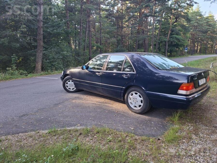 Zils Mercedes-Benz S 320 1997 Valmiera, ar dzinēja tilpumu 3.20 L un nobraukumu 401 tūkst. km par 12200 €, foto 1 vietnē AUTOMOTO.COM.LV