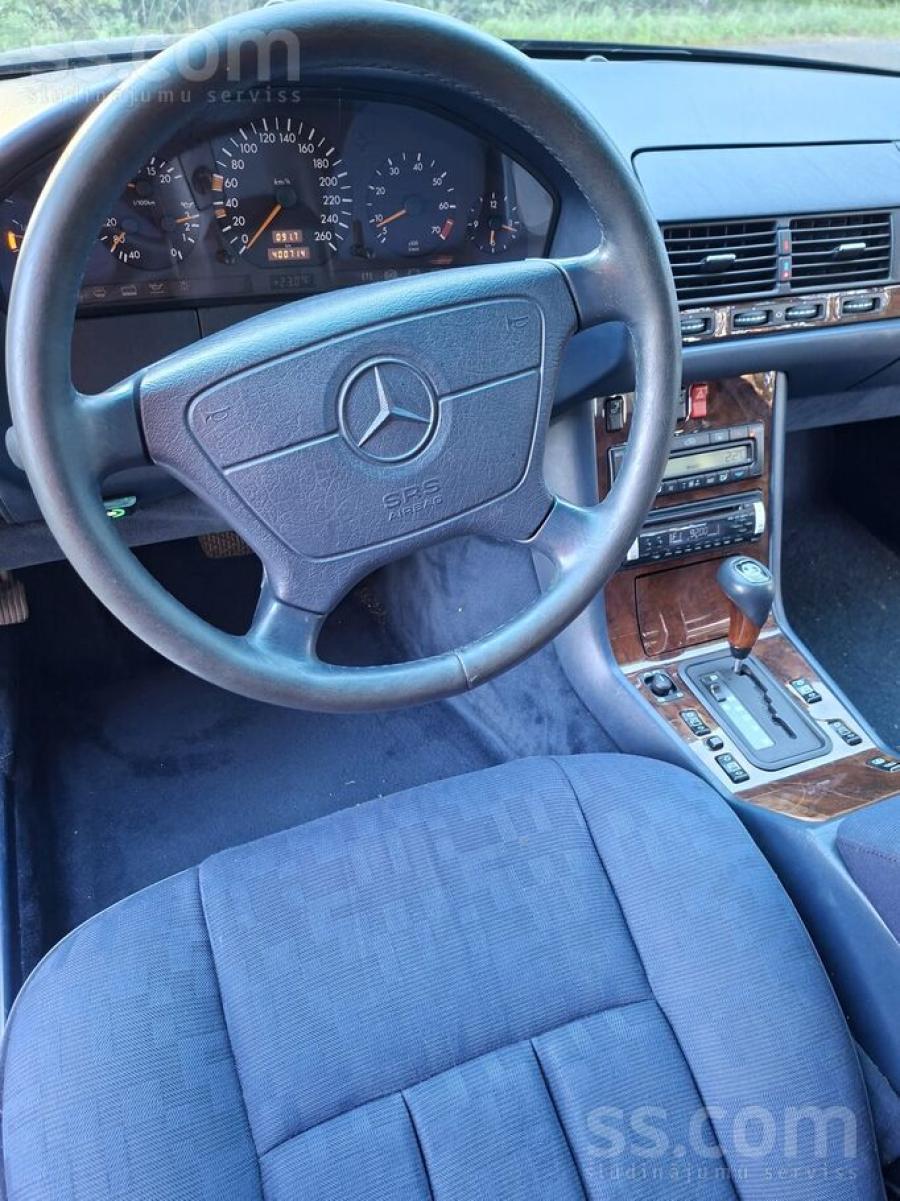 Zils Mercedes-Benz S 320 1997 Valmiera, ar dzinēja tilpumu 3.20 L un nobraukumu 401 tūkst. km par 12200 €, foto 7 vietnē AUTOMOTO.COM.LV