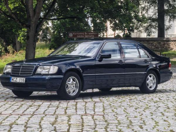 Синий Мерседес С 320 1999 в Шяуляй, объемом двигателя 3.20 л и пробегом 138 тыс. км за 19999 €, фото 1 на AUTOMOTO.COM.LV