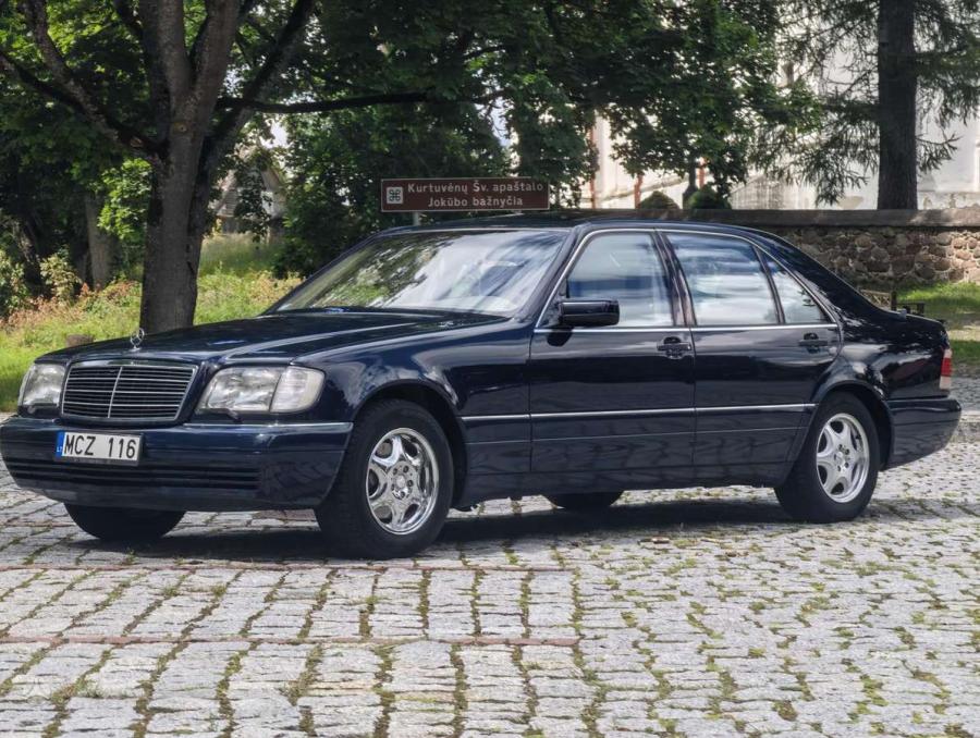 Синий Мерседес С 320 1999 в Шяуляй, объемом двигателя 3.20 л и пробегом 138 тыс. км за 19999 €, фото 1 на AUTOMOTO.COM.LV