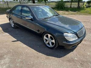 Zils Mercedes-Benz S 320 1999 Jurbarkas, ar dzinēja tilpumu 3.20 L un nobraukumu 200 tūkst. km par 1799 €, foto  vietnē AUTOMOTO.COM.LV