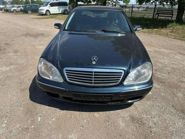 Blue Mercedes-Benz S 320 1999 in Jurbarkas, with an engine capacity of 3.20 L and mileage of 200 thousand km for 1799 €, photo 2 on AUTOMOTO.COM.LV