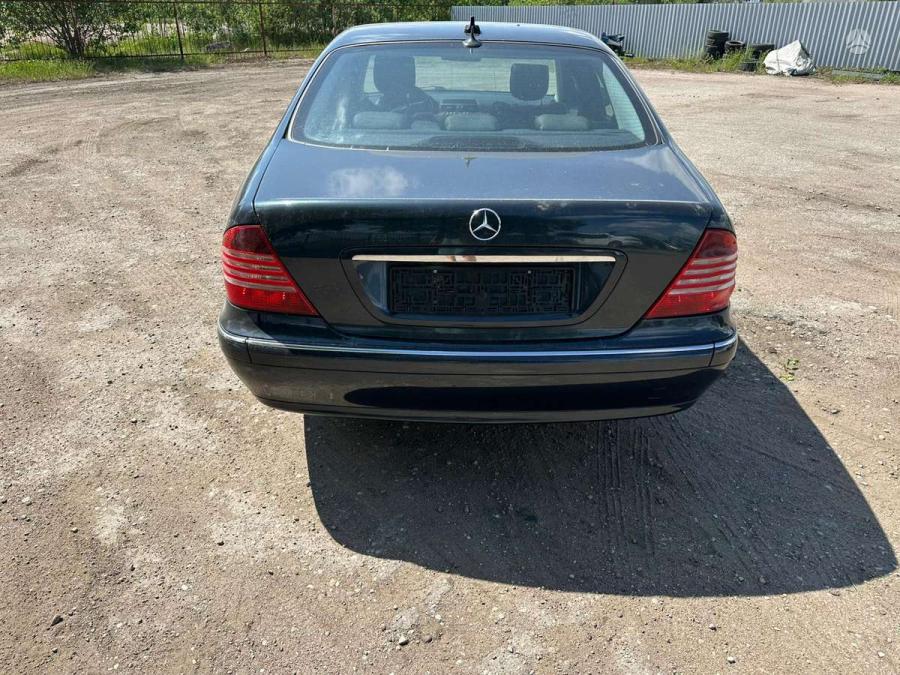 Blue Mercedes-Benz S 320 1999 in Jurbarkas, with an engine capacity of 3.20 L and mileage of 200 thousand km for 1799 €, photo 4 on AUTOMOTO.COM.LV