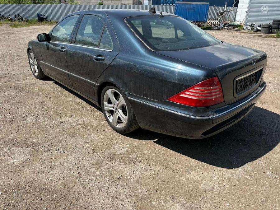 Blue Mercedes-Benz S 320 1999 in Jurbarkas, with an engine capacity of 3.20 L and mileage of 200 thousand km for 1799 €, photo 9 on AUTOMOTO.COM.LV