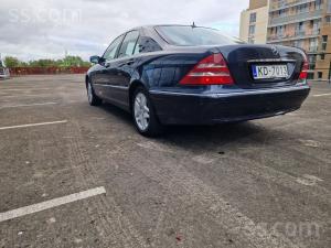 Zils Mercedes-Benz S 320 1999 Rīga, ar dzinēja tilpumu 3.20 L un nobraukumu 195 tūkst. km par 4200 €, foto 14 vietnē AUTOMOTO.COM.LV