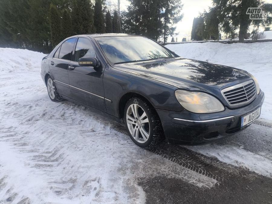 Blue Mercedes-Benz S 320 2000 in Vilnius, with an engine capacity of 3.20 L and mileage of 434 thousand km for 2400 €, photo 1 on AUTOMOTO.COM.LV