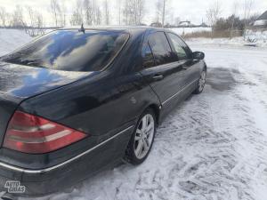 Blue Mercedes-Benz S 320 2000 in Vilnius, with an engine capacity of 3.20 L and mileage of 434 thousand km for 2400 €, photo 3 on AUTOMOTO.COM.LV