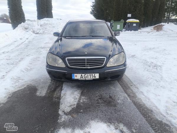 Blue Mercedes-Benz S 320 2000 in Vilnius, with an engine capacity of 3.20 L and mileage of 434 thousand km for 1850 €, photo 5 on AUTOMOTO.COM.LV