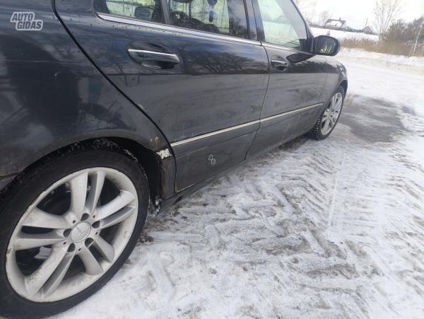 Blue Mercedes-Benz S 320 2000 in Vilnius, with an engine capacity of 3.20 L and mileage of 434 thousand km for 1850 €, photo 6 on AUTOMOTO.COM.LV