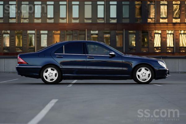 Синий Мерседес С 320 2005 в Рига, объемом двигателя 3.20 л и пробегом 351 тыс. км за 4750 €, фото 2 на AUTOMOTO.COM.LV