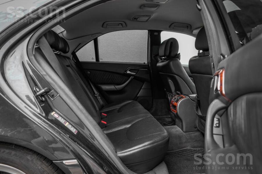 Zils Mercedes-Benz S 320 2005 Rīga, ar dzinēja tilpumu 3.20 L un nobraukumu 351 tūkst. km par 4750 €, foto 12 vietnē AUTOMOTO.COM.LV