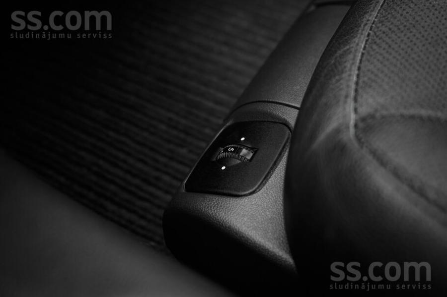 Zils Mercedes-Benz S 320 2005 Rīga, ar dzinēja tilpumu 3.20 L un nobraukumu 351 tūkst. km par 4750 €, foto 27 vietnē AUTOMOTO.COM.LV