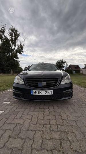 Zils Mercedes-Benz S 320 2009 Kaišiadorys, ar dzinēja tilpumu 2.99 L un nobraukumu 363 tūkst. km par 4999 €, foto  vietnē AUTOMOTO.COM.LV