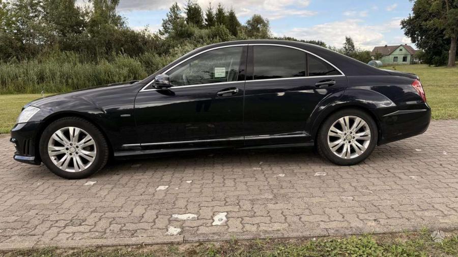 Zils Mercedes-Benz S 320 2009 Kaišiadorys, ar dzinēja tilpumu 2.99 L un nobraukumu 363 tūkst. km par 4999 €, foto 6 vietnē AUTOMOTO.COM.LV