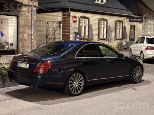 Мерседес С 320 2006 в Рига на AUTOMOTO.COM.LV Зеленый Мерседес С 320 2006 в Рига, объемом двигателя 3.00 л и пробегом 0 тыс. км за 7500 €, фото 1 на AUTOMOTO.COM.LV