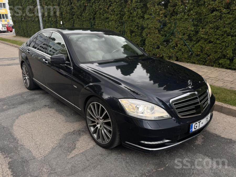 Зеленый Мерседес С 320 2006 в Рига, объемом двигателя 3.00 л и пробегом 0 тыс. км за 7500 €, фото 5 на AUTOMOTO.COM.LV