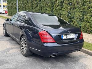 Зеленый Мерседес С 320 2006 в Рига, объемом двигателя 3.00 л и пробегом 0 тыс. км за 7500 €, фото 8 на AUTOMOTO.COM.LV