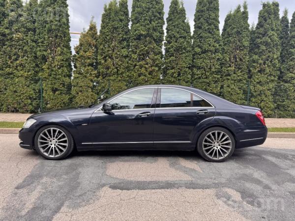 Zaļš Mercedes-Benz S 320 2006 Rīga, ar dzinēja tilpumu 3.00 L un nobraukumu 0 tūkst. km par 7500 €, foto 10 vietnē AUTOMOTO.COM.LV