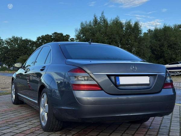Pelēks Mercedes-Benz S 320 2006 Šilutė, ar dzinēja tilpumu 3.00 L un nobraukumu 316 tūkst. km par 4450 €, foto 4 vietnē AUTOMOTO.COM.LV