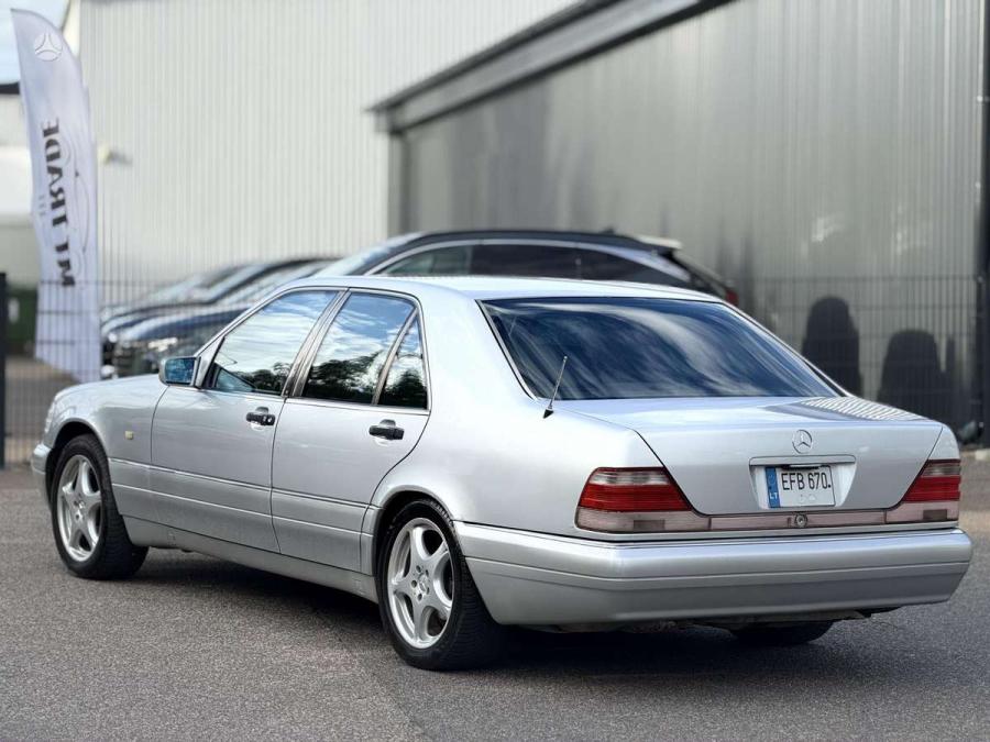 Grey Mercedes-Benz S 320 1997 in Vilnius, with an engine capacity of 3.20 L and mileage of 248 thousand km for 5250 €, photo 6 on AUTOMOTO.COM.LV