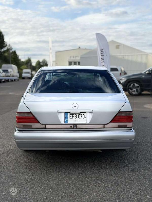 Grey Mercedes-Benz S 320 1997 in Vilnius, with an engine capacity of 3.20 L and mileage of 248 thousand km for 5250 €, photo 6 on AUTOMOTO.COM.LV