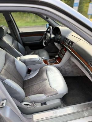 Grey Mercedes-Benz S 320 1997 in Vilnius, with an engine capacity of 3.20 L and mileage of 248 thousand km for 5250 €, photo 12 on AUTOMOTO.COM.LV