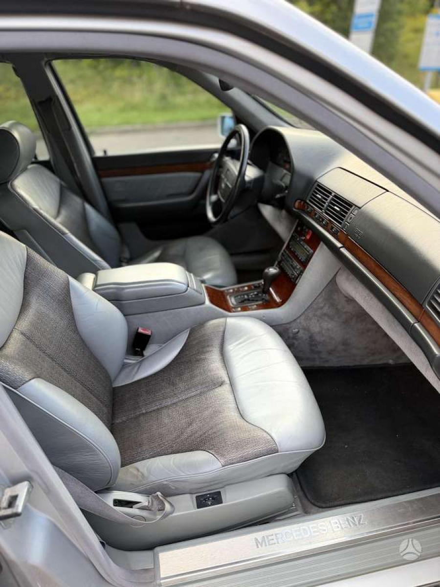 Grey Mercedes-Benz S 320 1997 in Vilnius, with an engine capacity of 3.20 L and mileage of 248 thousand km for 5250 €, photo 12 on AUTOMOTO.COM.LV