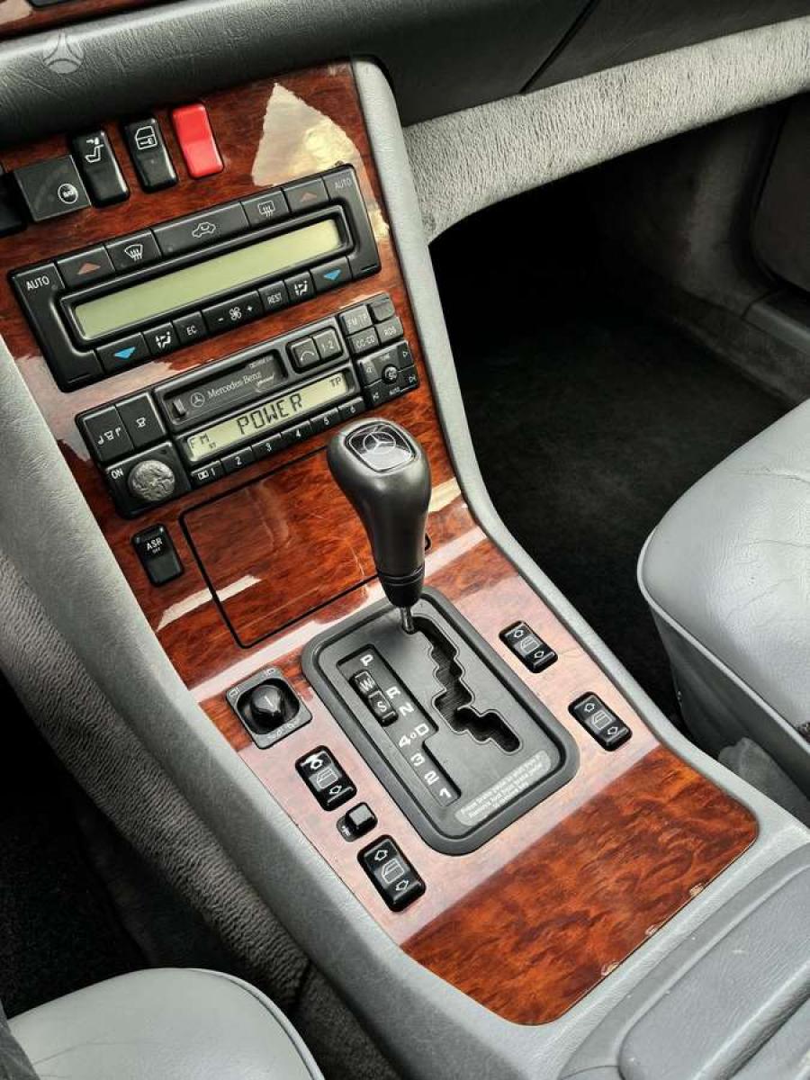 Grey Mercedes-Benz S 320 1997 in Vilnius, with an engine capacity of 3.20 L and mileage of 248 thousand km for 5250 €, photo 17 on AUTOMOTO.COM.LV