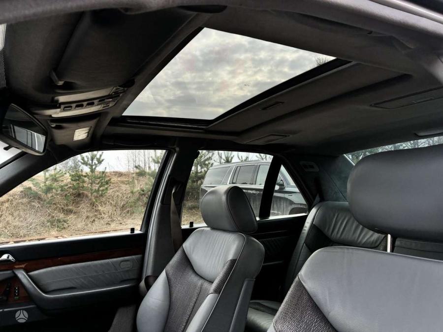 Grey Mercedes-Benz S 320 1997 in Vilnius, with an engine capacity of 3.20 L and mileage of 248 thousand km for 5250 €, photo 20 on AUTOMOTO.COM.LV