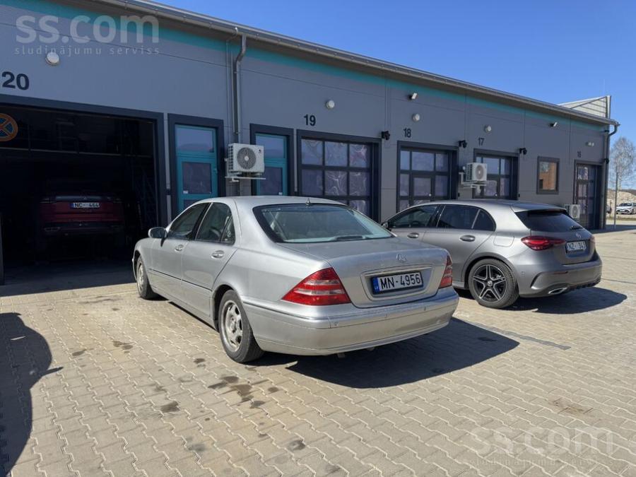 Pelēks Mercedes-Benz S 320 2000 Rīga, ar dzinēja tilpumu 3.20 L un nobraukumu 253 tūkst. km par 2400 €, foto 3 vietnē AUTOMOTO.COM.LV