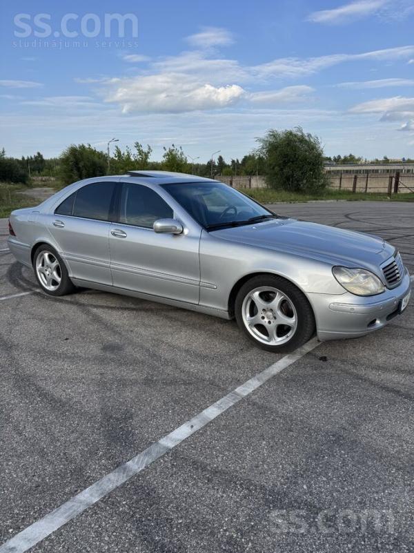 Grey Mercedes-Benz S 320 2001 in Daugavpils, with an engine capacity of 3.20 L and mileage of 307 thousand km for 3950 €, photo 3 on AUTOMOTO.COM.LV