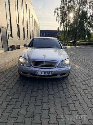 Grey Mercedes-Benz S 320 2001 in Riga, with an engine capacity of 3.20 L and mileage of 262 thousand km for 4500 €, photo 6 on AUTOMOTO.COM.LV