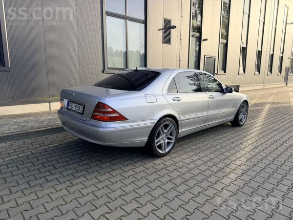 Grey Mercedes-Benz S 320 2001 in Riga, with an engine capacity of 3.20 L and mileage of 262 thousand km for 4500 €, photo 5 on AUTOMOTO.COM.LV