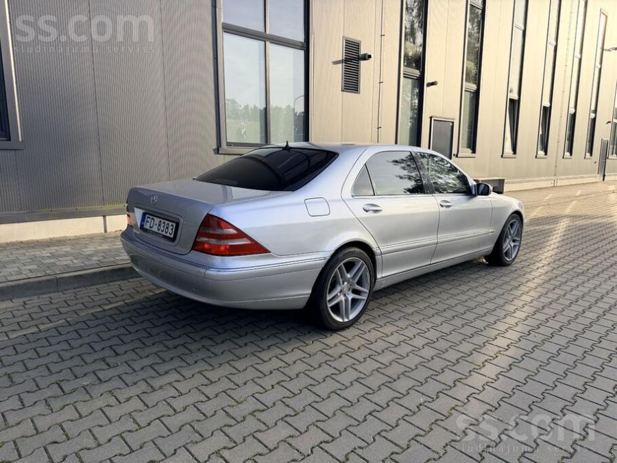 Grey Mercedes-Benz S 320 2001 in Riga, with an engine capacity of 3.20 L and mileage of 262 thousand km for 4500 €, photo 5 on AUTOMOTO.COM.LV