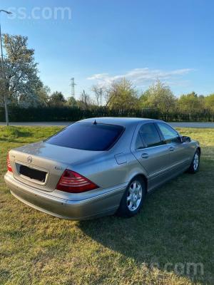 Pelēks Mercedes-Benz S 320 2002 Tukums, ar dzinēja tilpumu 3.20 L un nobraukumu 280 tūkst. km par 2600 €, foto 5 vietnē AUTOMOTO.COM.LV