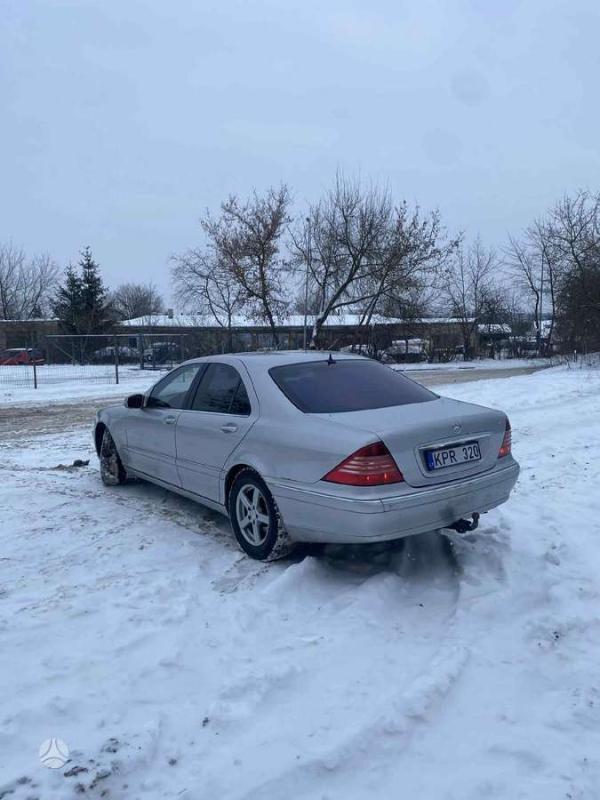 Pelēks Mercedes-Benz S 320 2003 Alīta, ar dzinēja tilpumu 3.20 L un nobraukumu 349 tūkst. km par 2650 €, foto 8 vietnē AUTOMOTO.COM.LV