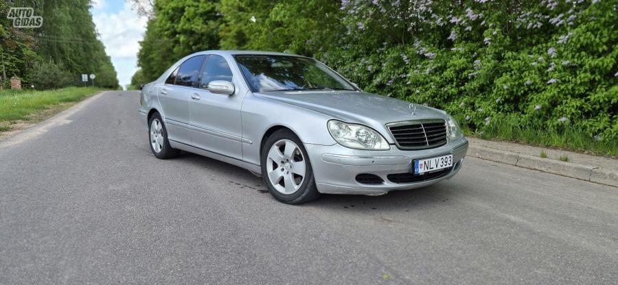 Pelēks Mercedes-Benz S 320 2003 Kauņa, ar dzinēja tilpumu 3.20 L un nobraukumu 361 tūkst. km par 1999 €, foto 3 vietnē AUTOMOTO.COM.LV