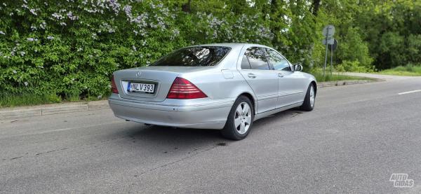Pelēks Mercedes-Benz S 320 2003 Kauņa, ar dzinēja tilpumu 3.20 L un nobraukumu 361 tūkst. km par 1999 €, foto 3 vietnē AUTOMOTO.COM.LV