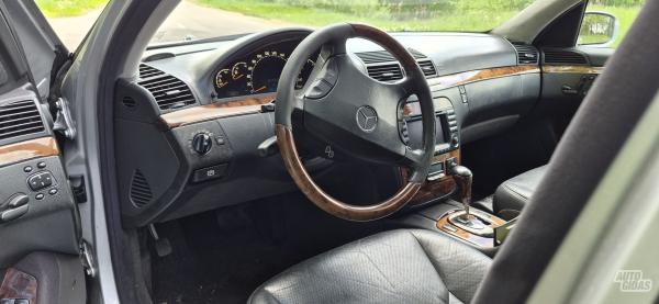 Pelēks Mercedes-Benz S 320 2003 Kauņa, ar dzinēja tilpumu 3.20 L un nobraukumu 361 tūkst. km par 1999 €, foto 5 vietnē AUTOMOTO.COM.LV