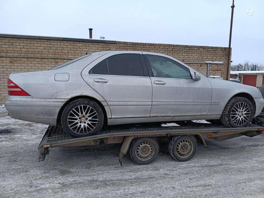 Pelēks Mercedes-Benz S 320 2004 Marijampole, ar dzinēja tilpumu 3.20 L un nobraukumu 322 tūkst. km par 1700 €, foto 3 vietnē AUTOMOTO.COM.LV