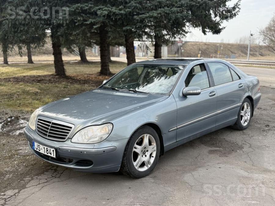 Серый Мерседес С 320 2004 в Елгава, объемом двигателя 3.20 л и пробегом 396 тыс. км за 2300 €, фото 1 на AUTOMOTO.COM.LV