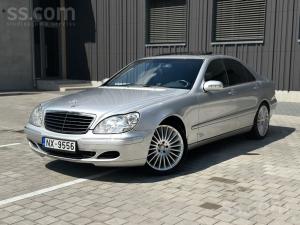 Серый Мерседес С 320 2004 в Рига, объемом двигателя 3.20 л и пробегом 260 тыс. км за 5500 €, фото  на AUTOMOTO.COM.LV