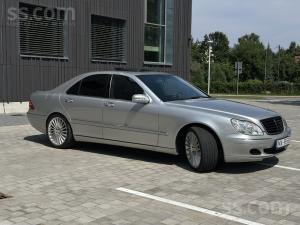 Grey Mercedes-Benz S 320 2004 in Riga, with an engine capacity of 3.20 L and mileage of 260 thousand km for 5500 €, photo 4 on AUTOMOTO.COM.LV