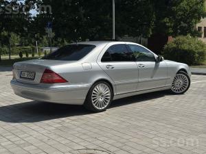 Grey Mercedes-Benz S 320 2004 in Riga, with an engine capacity of 3.20 L and mileage of 260 thousand km for 5500 €, photo 5 on AUTOMOTO.COM.LV